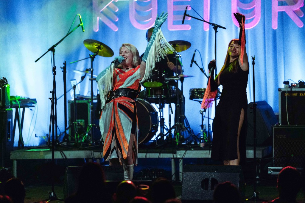 Brijačnica zatvorena u plesnom ritmu Ide Prester, pocket palme i ...