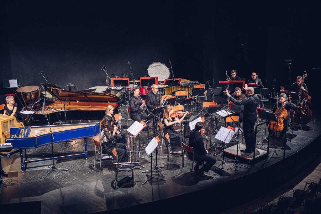 Cantus Ansambl - Mikro(polifoni) sudari titanâ