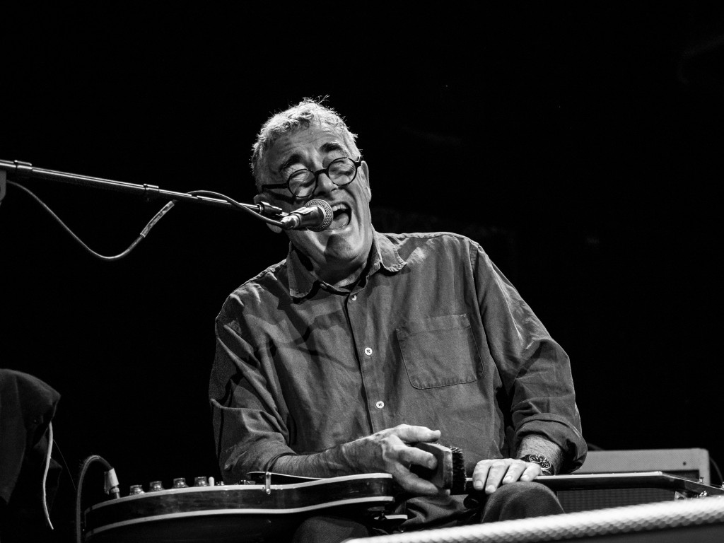 Fred Frith: „Ne možete improvizirati dok ne prihvatite sebe onakvima ...