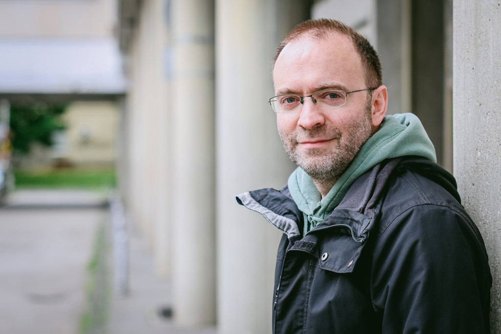 Janko Novoselić: „Često se pitam mogu li nekada samo s tri note ...